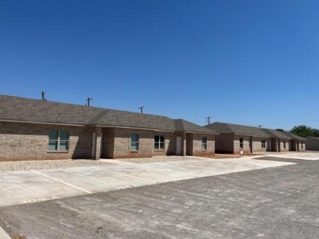 2 Br, 1 bath, Condo 304 West Redwood St