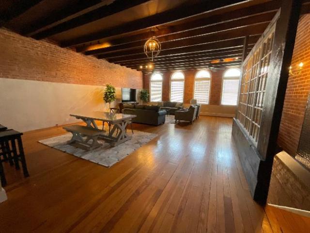 2 Br, 1 bath, Condo 305 Virginia Ave