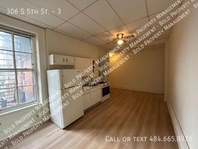 2 Br, 1 bath, Condo 306 S 5th St