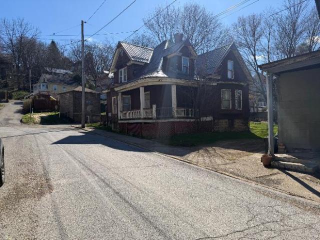 2 Br, 1 bath, Condo 306 Wilson Ave