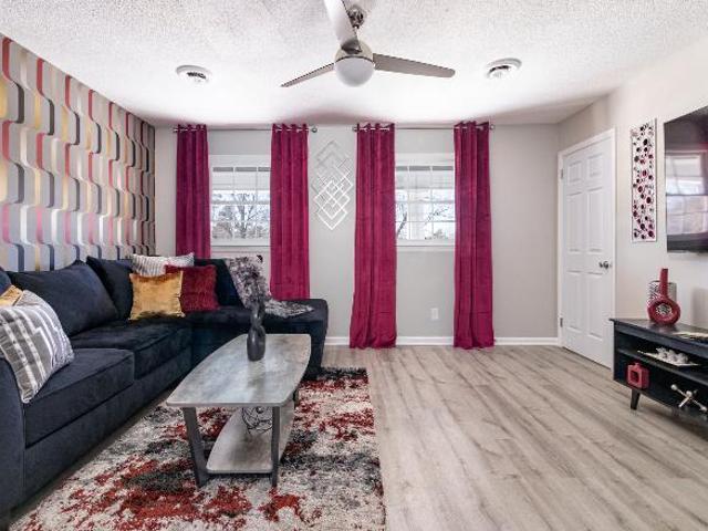 2 Br, 1 bath, Condo 308 Denny Cir