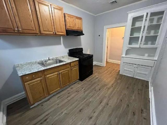 2 Br, 1 bath, Condo 309 Park Ave
