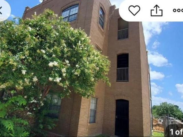 2 Br, 1 bath, Condo 309 W Hickory St
