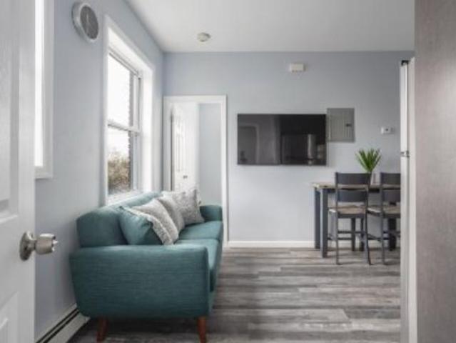 2 Br, 1 bath, Condo 309 Westminster Place