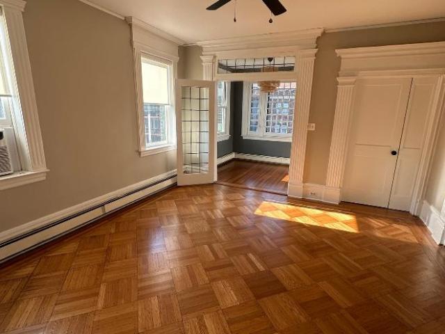 2 Br, 1 bath, Condo 30 The Crescent