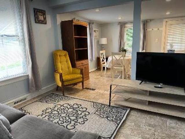 2 Br, 1 bath, Condo 3106 Hoffer Street