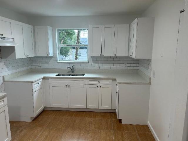 2 Br, 1 bath, Condo 310 E Frances Ave