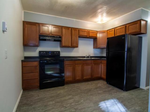 2 Br, 1 bath, Condo 3117 S Nebraska St