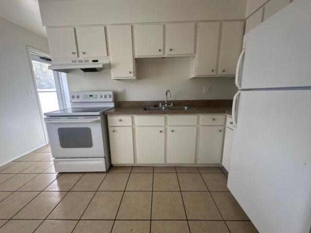 2 Br, 1 bath, Condo 311 S Murray Blvd