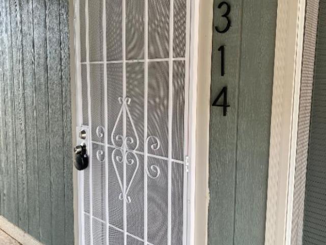 2 Br, 1 bath, Condo 312 314 Maxine Ave #1 3