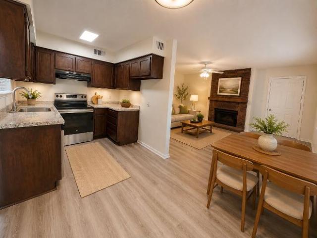 2 Br, 1 bath, Condo 312 W 4th Kennedale