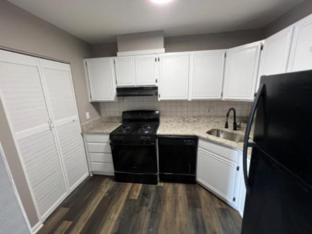 2 Br, 1 bath, Condo 3136 Brinkley Rd