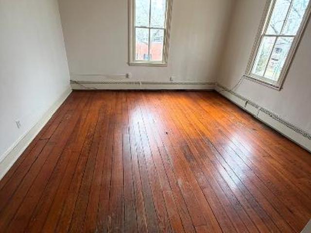 2 Br, 1 bath, Condo 313 North Street