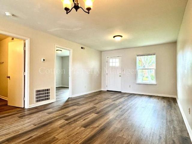 2 Br, 1 bath, Condo 315 South Dudley St