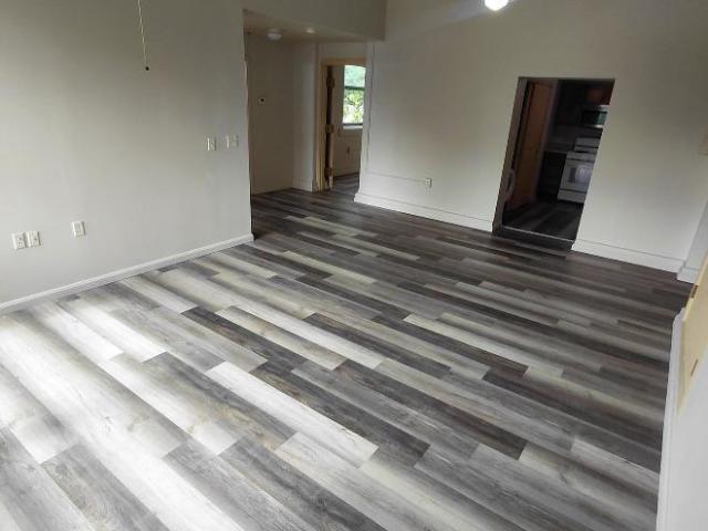 2 Br, 1 bath, Condo 316 W Walnut