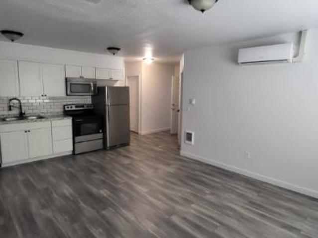 2 Br, 1 bath, Condo 318 N Tower Ave