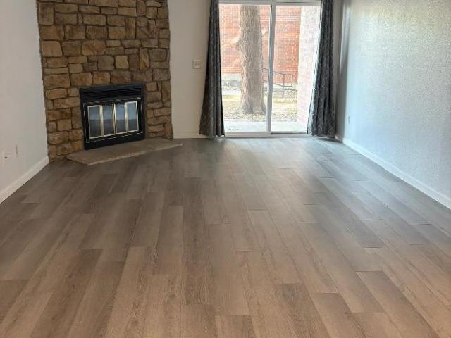 2 Br, 1 bath, Condo 318 Wright St