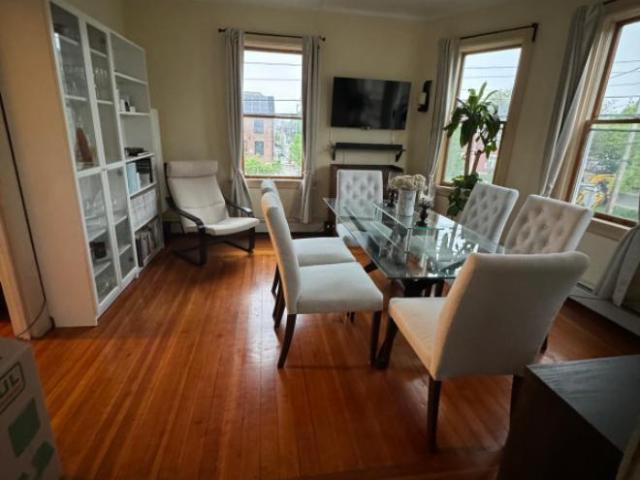 2 Br, 1 bath, Condo 319 Friendship St