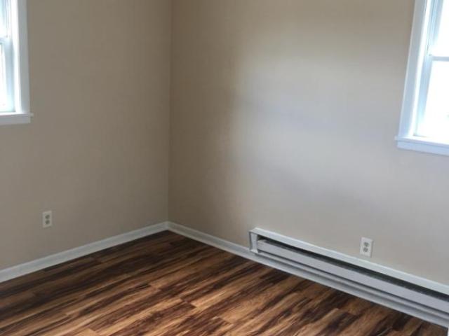 2 Br, 1 bath, Condo 319 S Fifth Ave