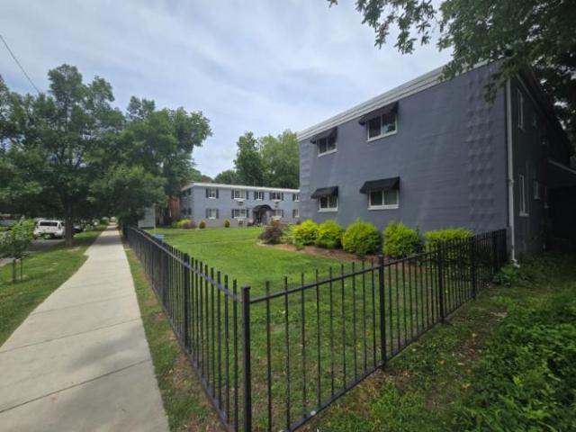 2 Br, 1 bath, Condo 3206 Ellwood Ave