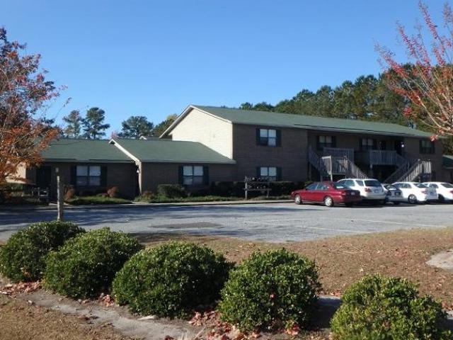 2 Br, 1 bath, Condo 3200 Summer Place Dr