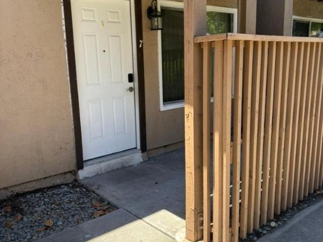 2 Br, 1 bath, Condo 320 Franciscan Ct
