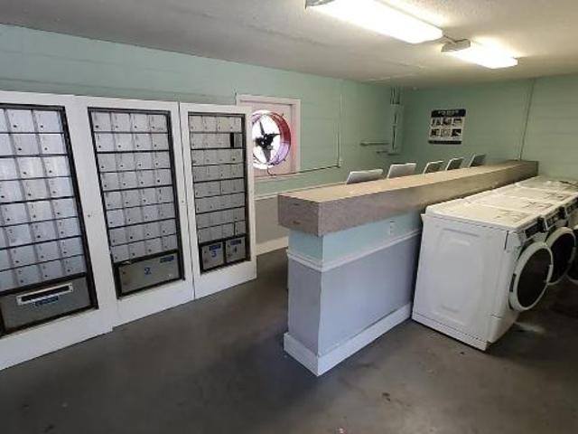 2 Br, 1 bath, Condo 3215 Baird Avenue
