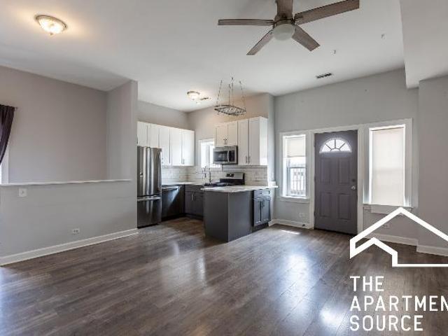 2 Br, 1 bath, Condo 3216 West Augusta Boulevard