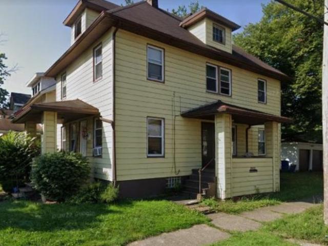 2 Br, 1 bath, Condo 3218 W 112th St