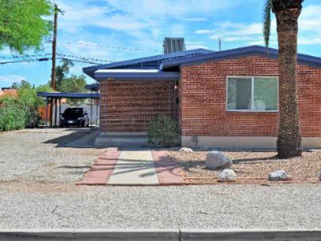 2 Br, 1 bath, Condo 3224 E 1st St