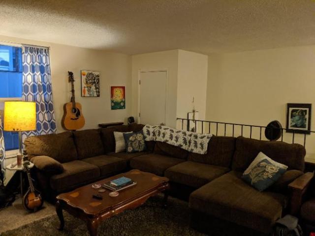 2 Br, 1 bath, Condo 323 N Columbine St