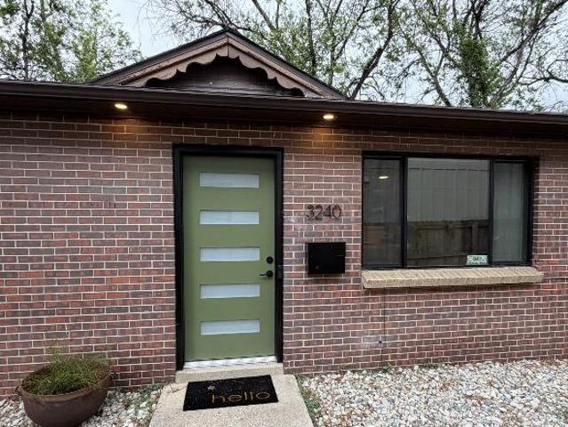 2 Br, 1 bath, Condo 3240 N Columbine St