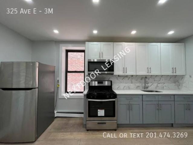2 Br, 1 bath, Condo 325 Ave E