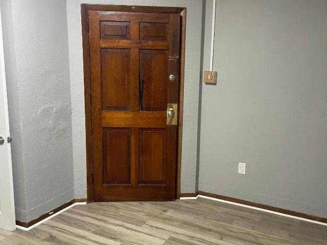 2 Br, 1 bath, Condo 3279 W Liberty
