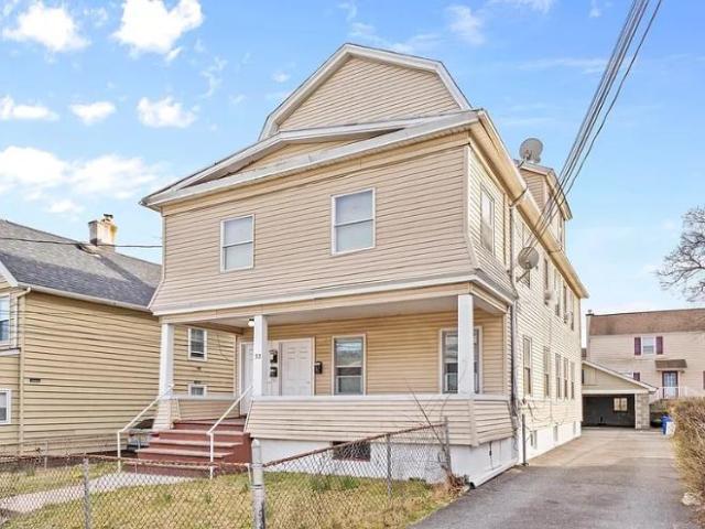 2 Br, 1 bath, Condo 32 Llewellyn Ave