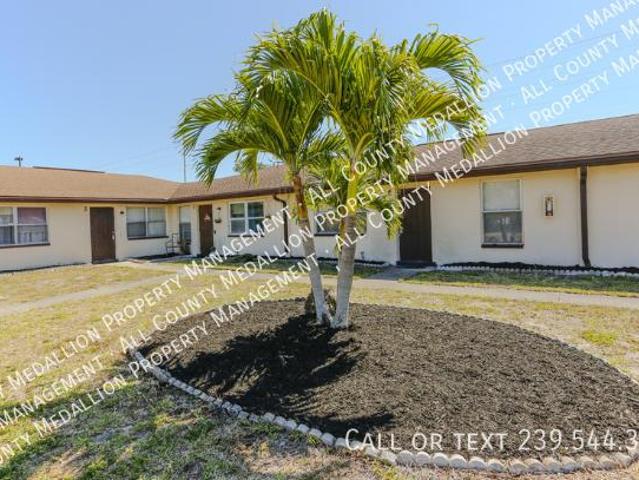 2 Br, 1 bath, Condo 3307 SE 15th Pl
