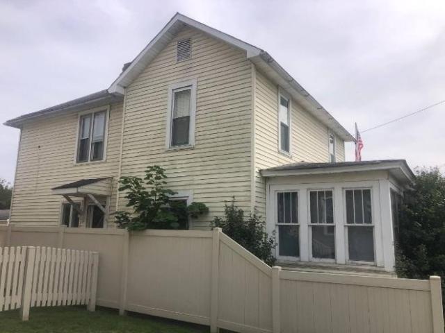 2 Br, 1 bath, Condo 3300 N Main St