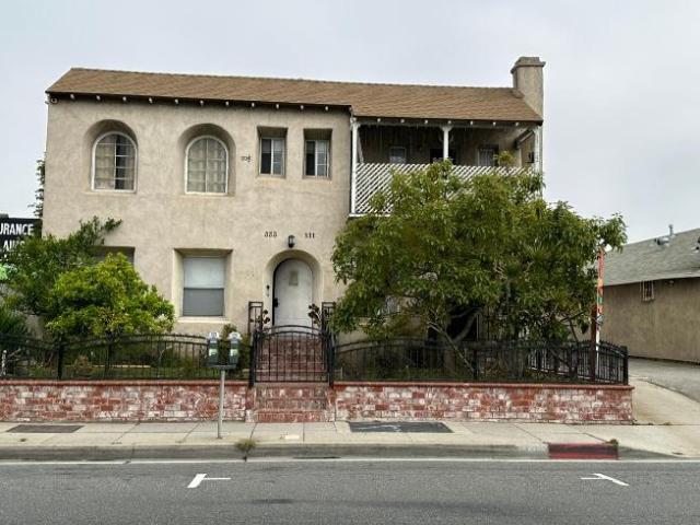 2 Br, 1 bath, Condo 331 W Manchester Blvd