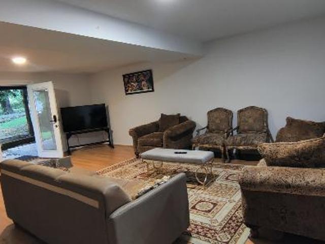 2 Br, 1 bath, Condo 332 Greenhill Way