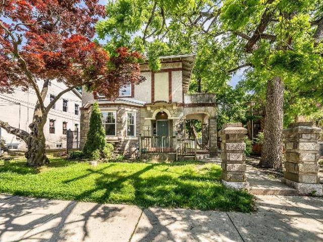 2 Br, 1 bath, Condo 332 W Washington St