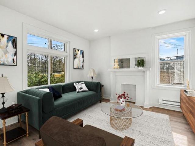 2 Br, 1 bath, Condo 3337 Reading Rd