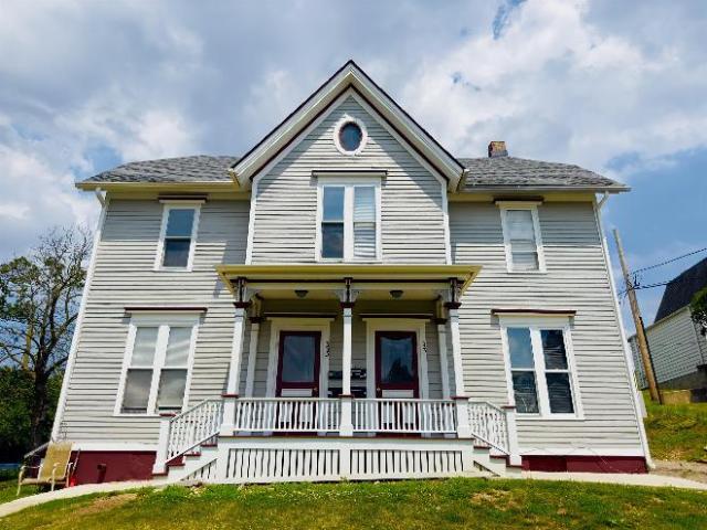 2 Br, 1 bath, Condo 333 Raymond 2