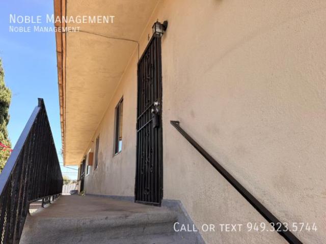 2 Br, 1 bath, Condo 3348 Santa Fe Ave