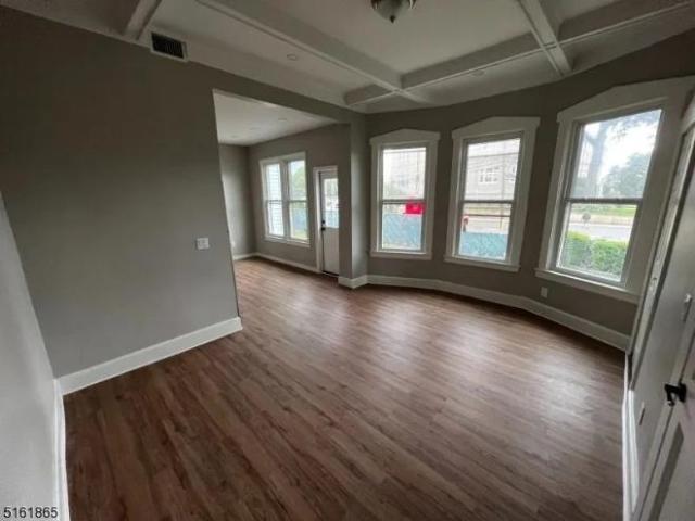 2 Br, 1 bath, Condo 339 Valley Brook Ave