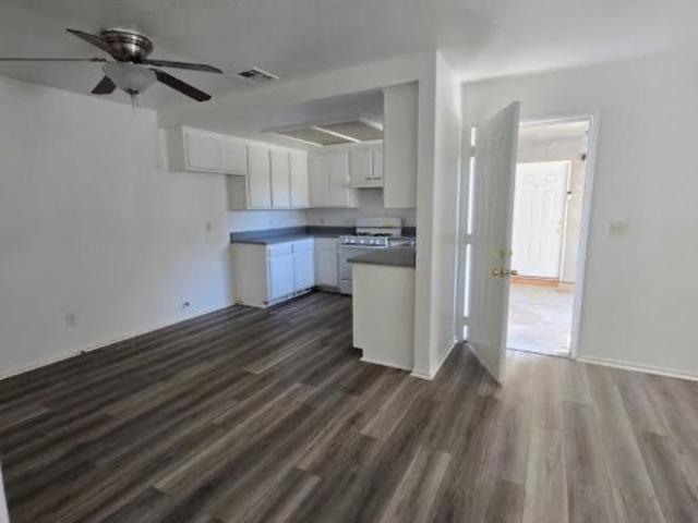 2 Br, 1 bath, Condo 3400 15th St West