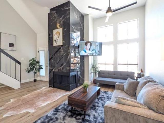 2 Br, 1 bath, Condo 3402 Country Club Dr W