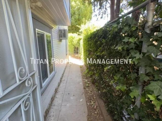 2 Br, 1 bath, Condo 3402 7th Ave