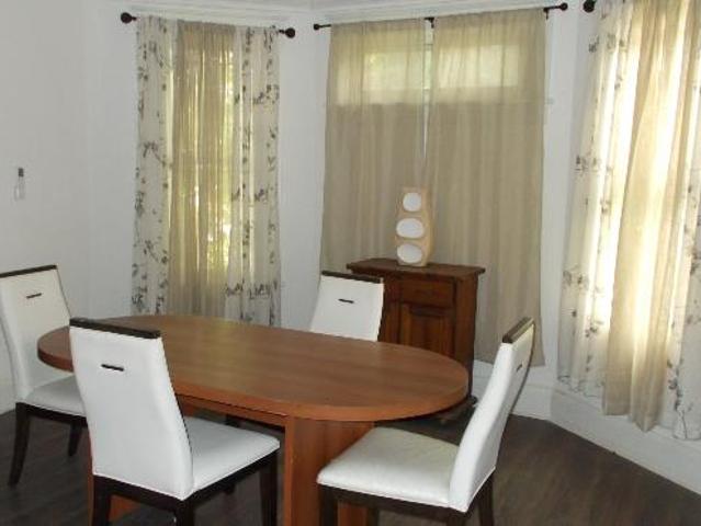 2 Br, 1 bath, Condo 3403 Carlisle Ave