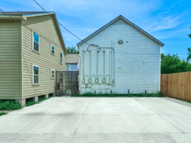2 Br, 1 bath, Condo 3437 Dennis St