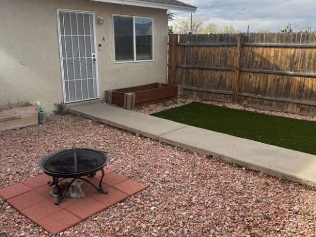 2 Br, 1 bath, Condo 3440 Eastern Ave SE